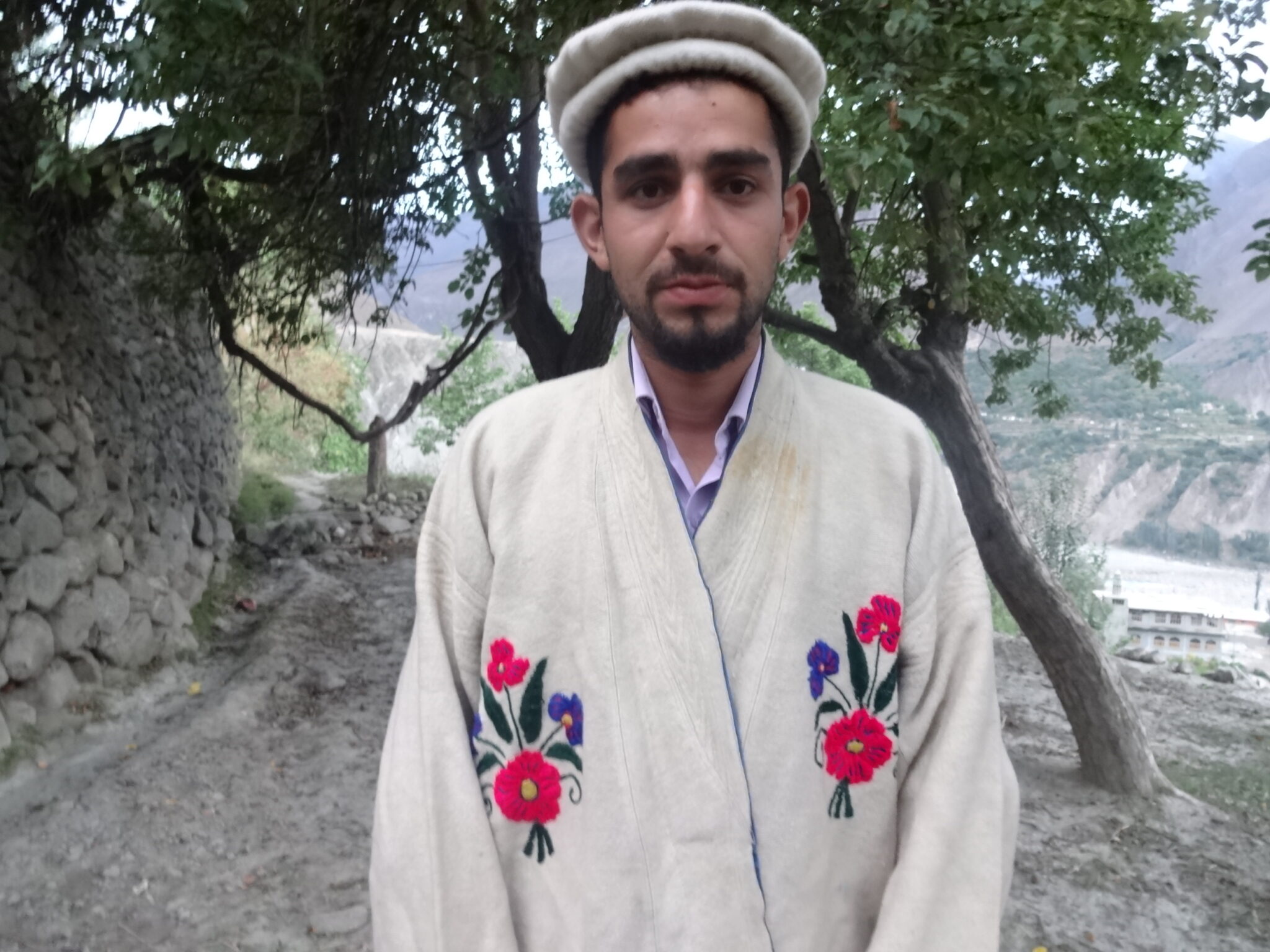 Hunza's believe they are descended from Macedonian soldiers who ...